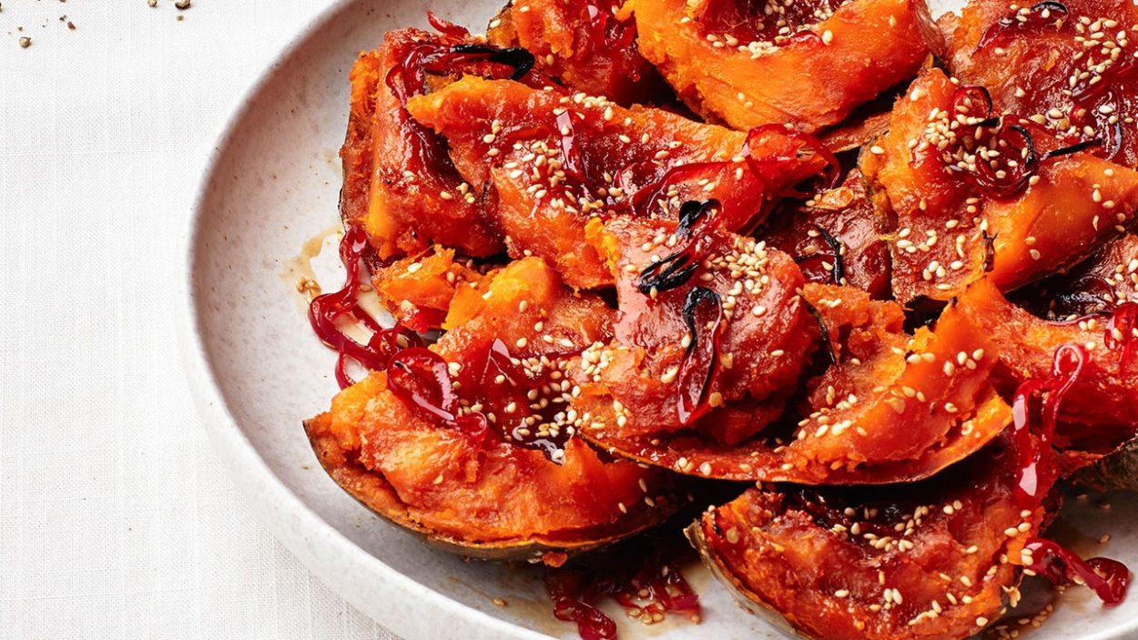 Courge rôtie deux fois à la vanille, à l’érable et au chili | Recette ...