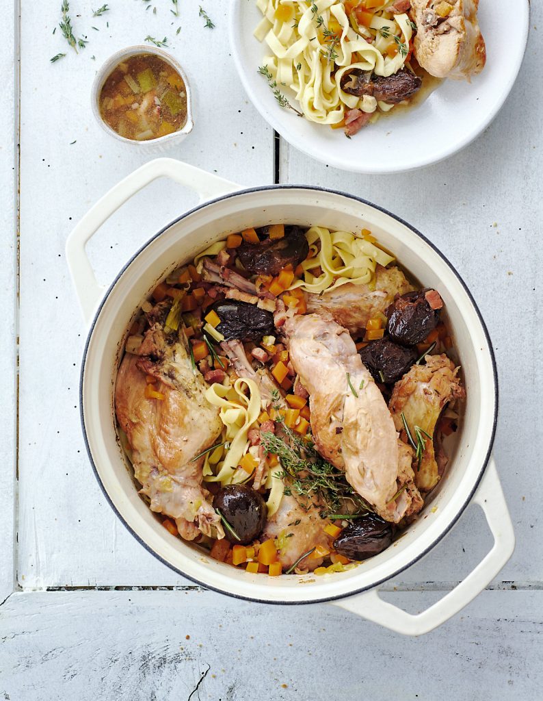 Cocotte de lapin aux pruneaux | Recette Cuisine