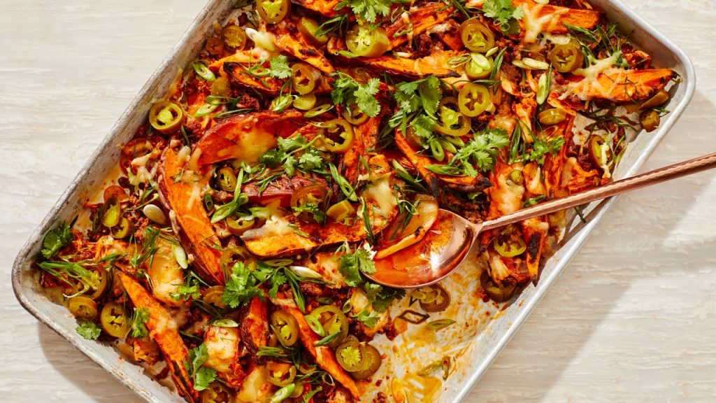 Beefy Cheesy Sweet Potatoes With Kimchi | Recette Cuisine
